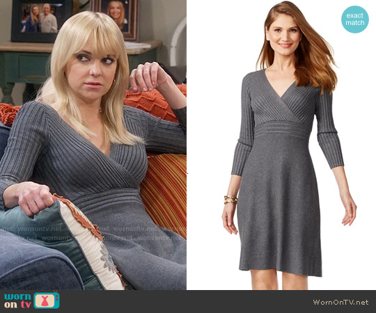 WornOnTV: Christy’s grey ribbed sweater dress on Mom | Anna Faris ...