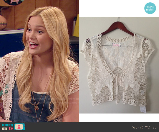 WornOnTV: Lindy’s teal dress and crochet vest on I Didn’t Do It ...