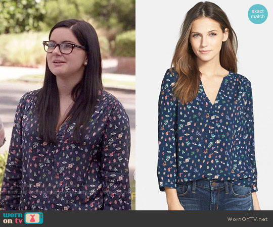 WornOnTV: Alex’s blue bug print top on Modern Family | Ariel Winter ...