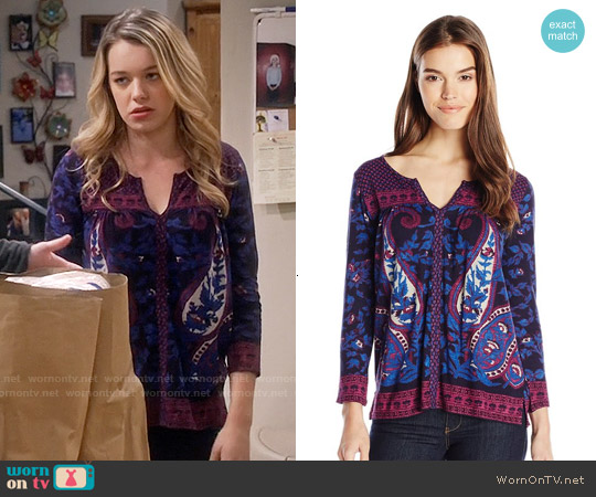 WornOnTV: Violet’s purple paisley print top on Mom | Sadie Calvano ...