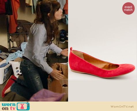 WornOnTV: Jess’s blue shirt with white collar and red flats on New Girl ...
